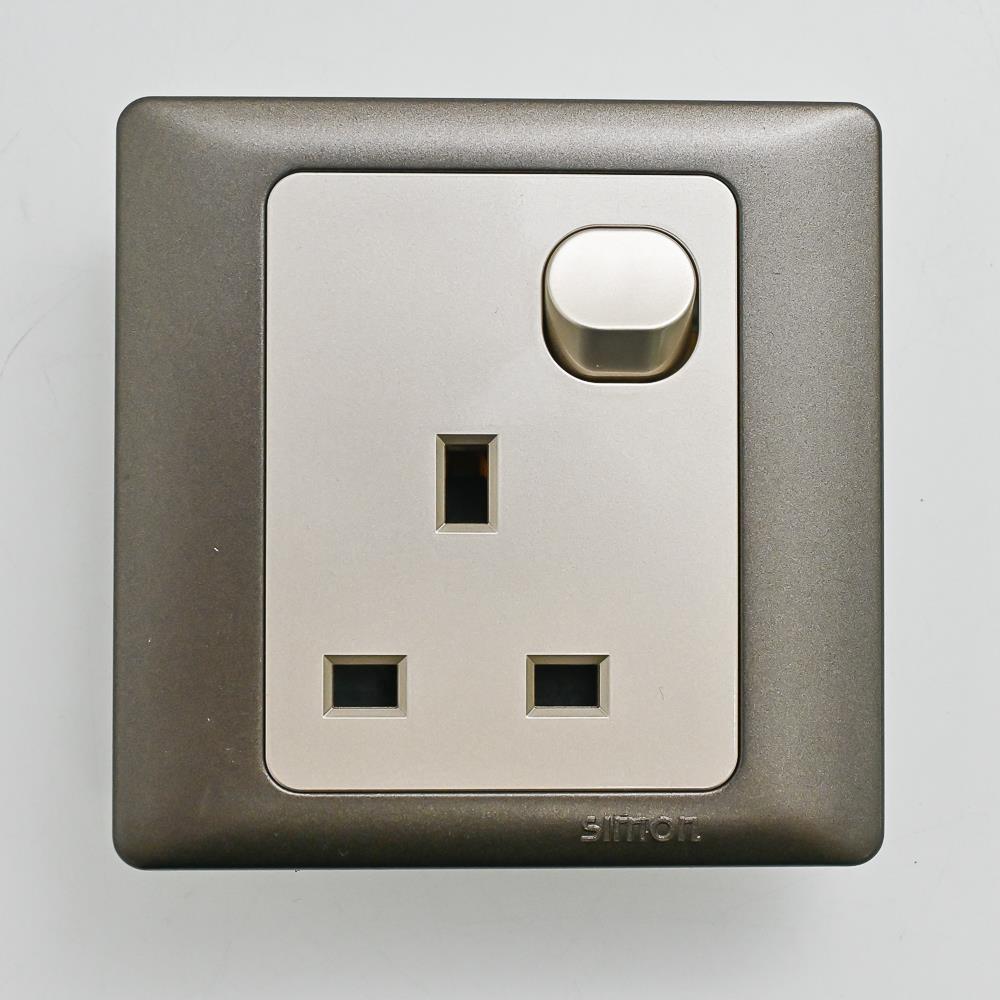 13A 1 GANG FLAT PIN SOCKET SIMON 51382 CHAMPAGNE MATTBLACK